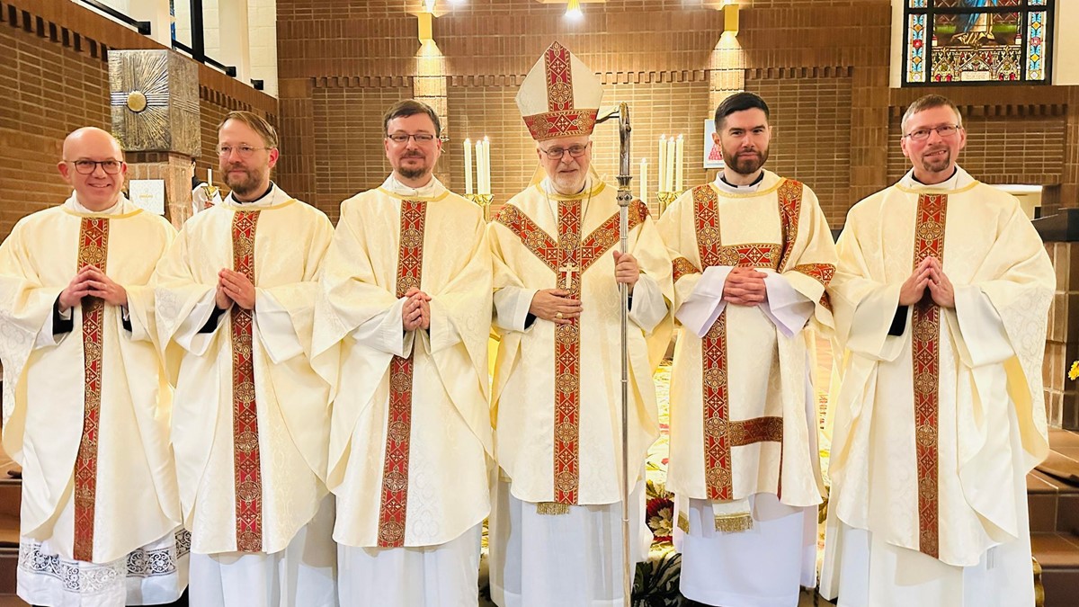 Präst- och diakonvigning i domkyrkan | Katolska kyrkan